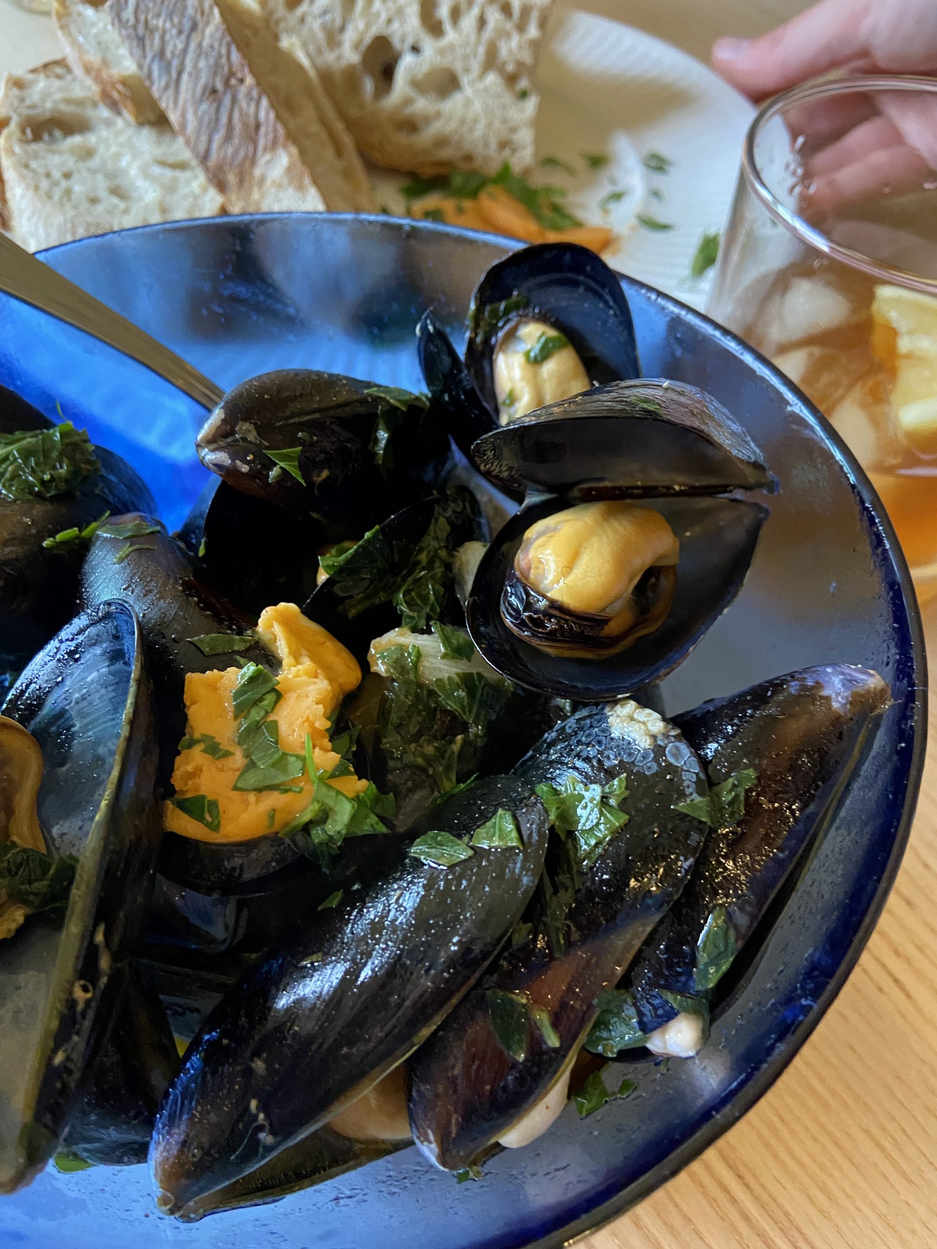 Local and Coastal: Mussels with Spicy Tomato Butter – Washington Sea Grant